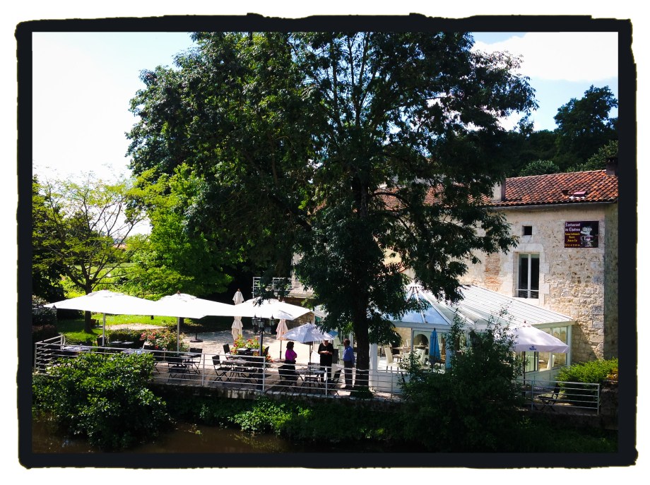 Time to explore: La Rochefoucauld | Le Manoir Saint Gervais